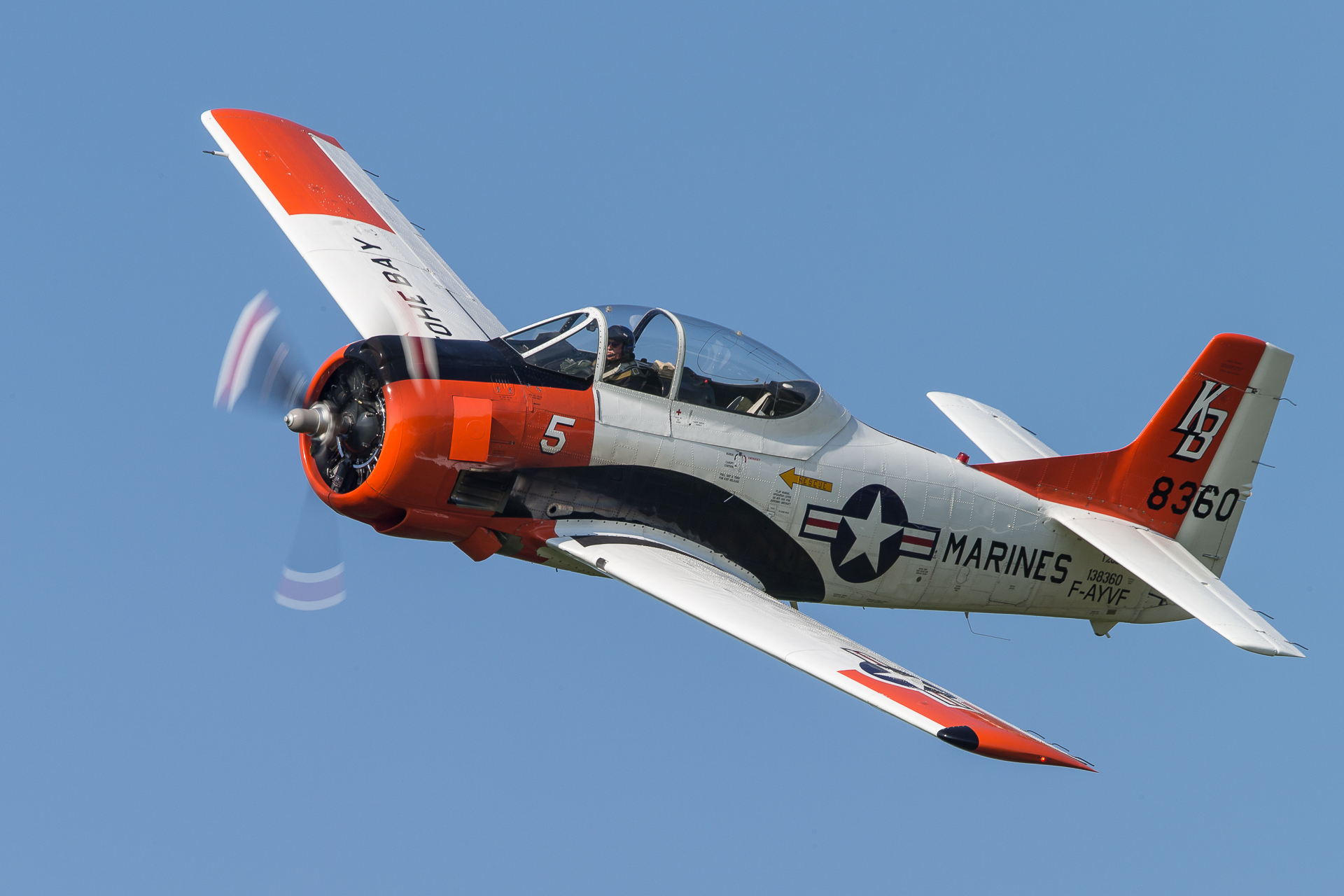 Un nouveau T-28 Trojan en France ! – L’Echarpe Blanche